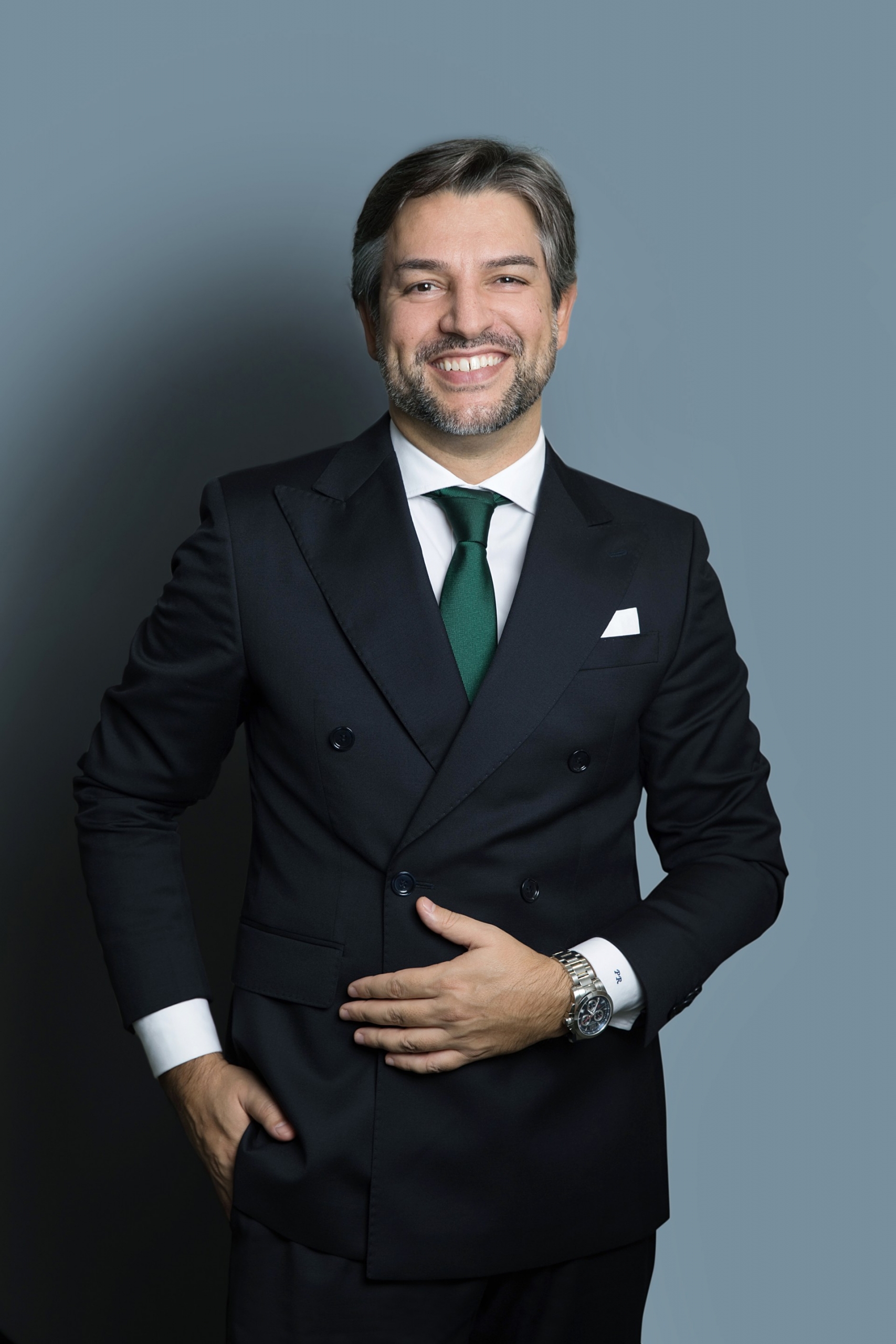 Apanhados na rede: Pedro Ribeiro, Arábia Saudita - RDP Internacional - RTP